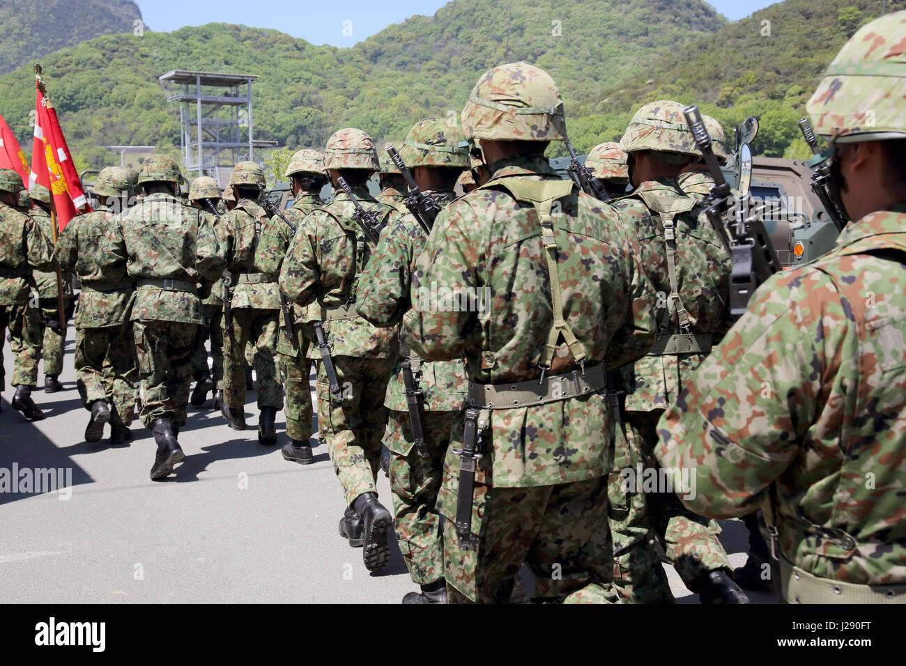 Japanese armed marching soldiers with weapon Stock Photo - Alamy