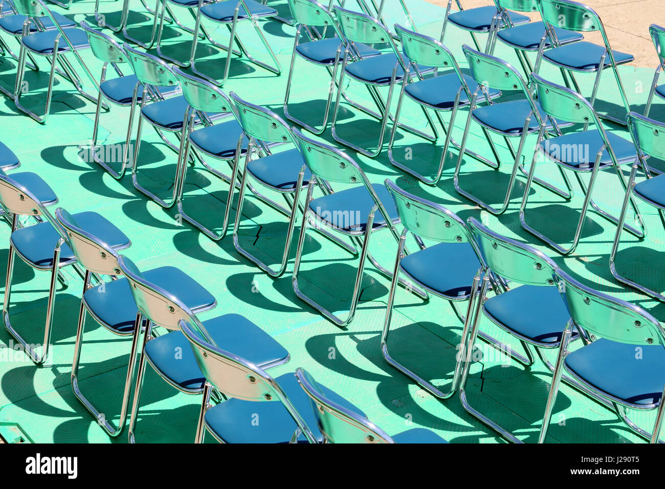 Steel folding chair hi-res stock photography and images - Alamy