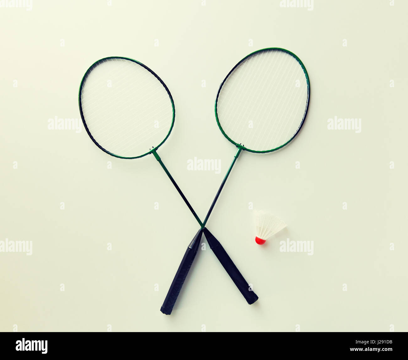 Badminton racket and shuttlecock hi-res stock photography and images ...