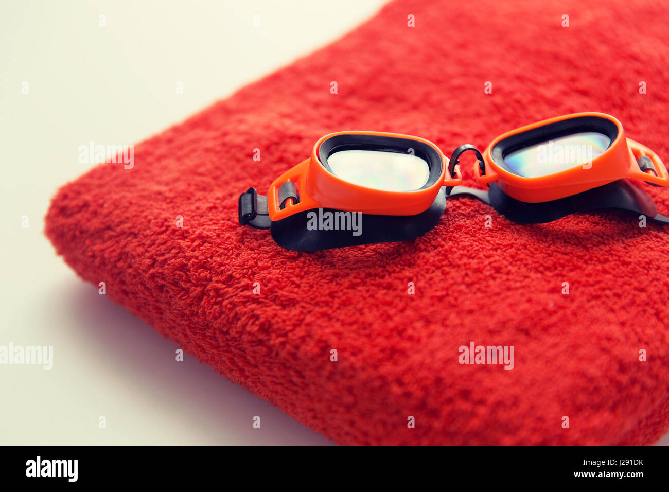 Swim swimming swimming goggles hi-res stock photography and images - Alamy
