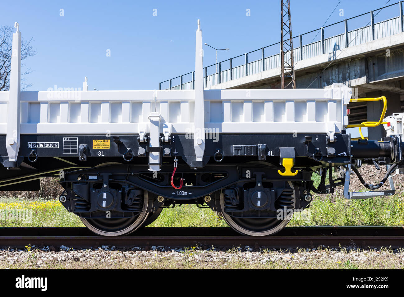 Flat railway wagons hi-res stock photography and images - Alamy