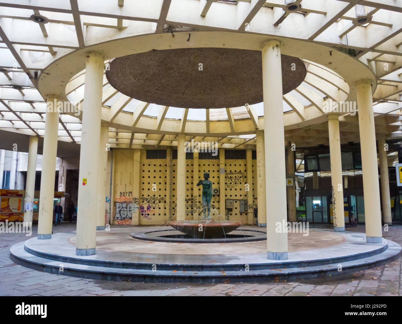 Bezistan Bazaar, covered courtyard with a statue and fountain, next to ...