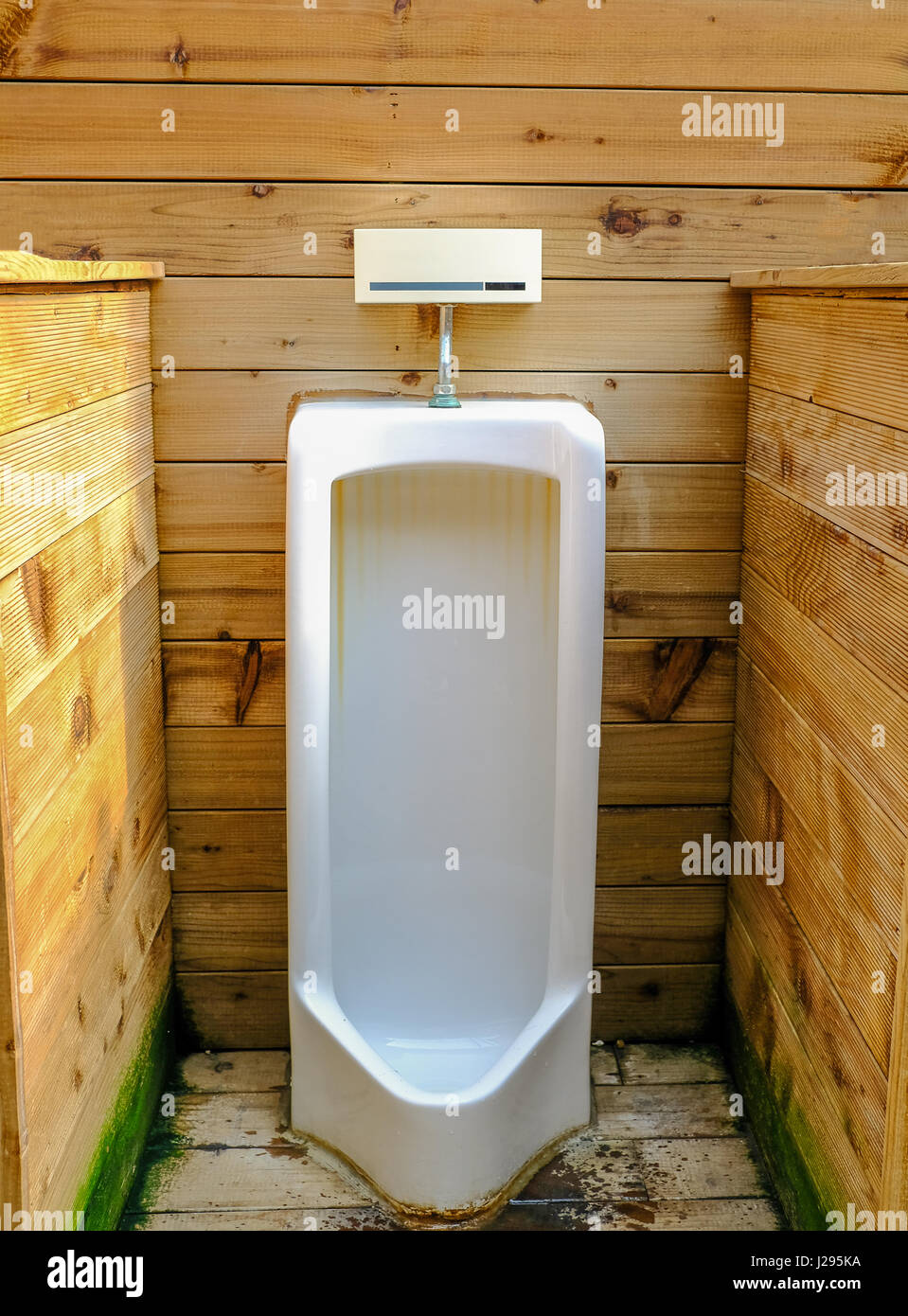 row of outdoor urinal men public toilet Stock Photo - Alamy
