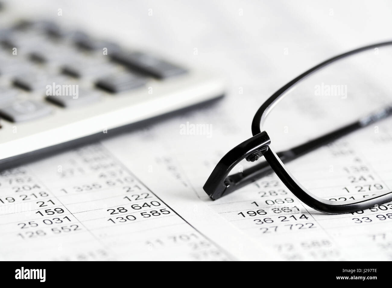 Financial list hi-res stock photography and images - Alamy