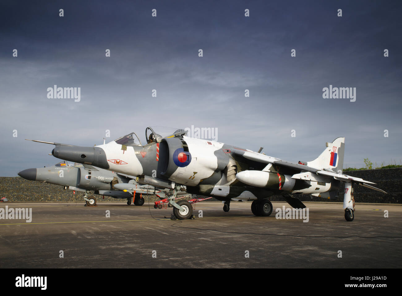 Hawker harrier vertical take off hi-res stock photography and images ...
