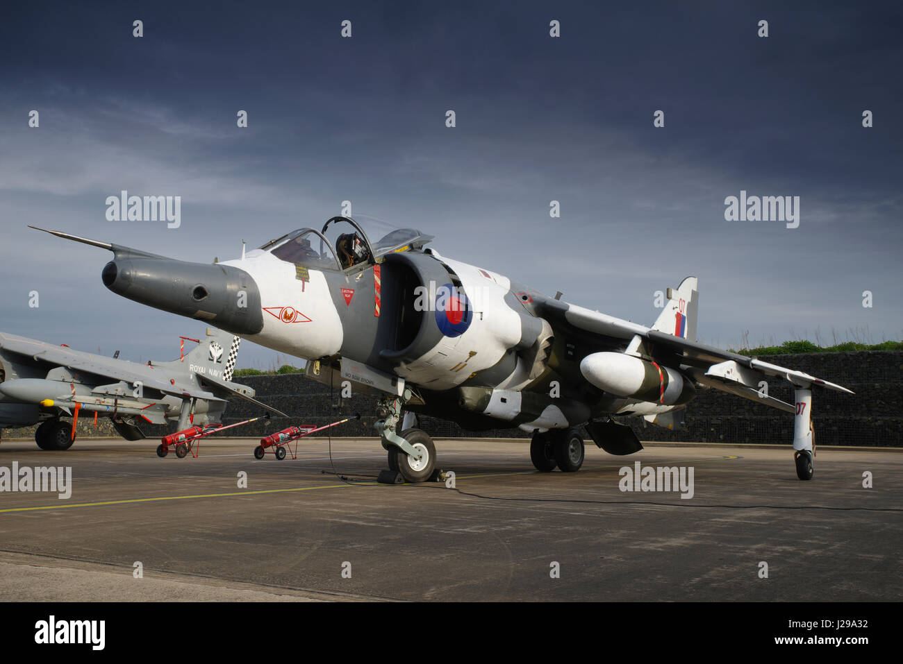 Harrier jump jet take off hi-res stock photography and images - Alamy