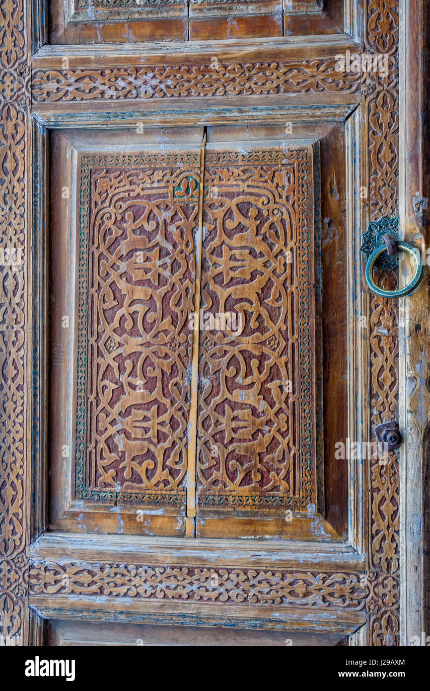 Samarkand registan door hi-res stock photography and images - Alamy