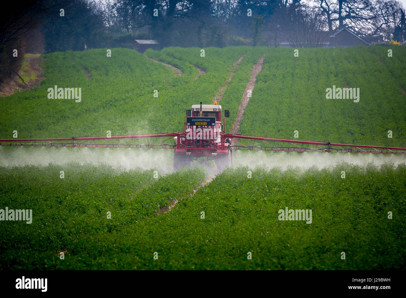 Crop Spraying Stock Photos & Crop Spraying Stock Images - Alamy