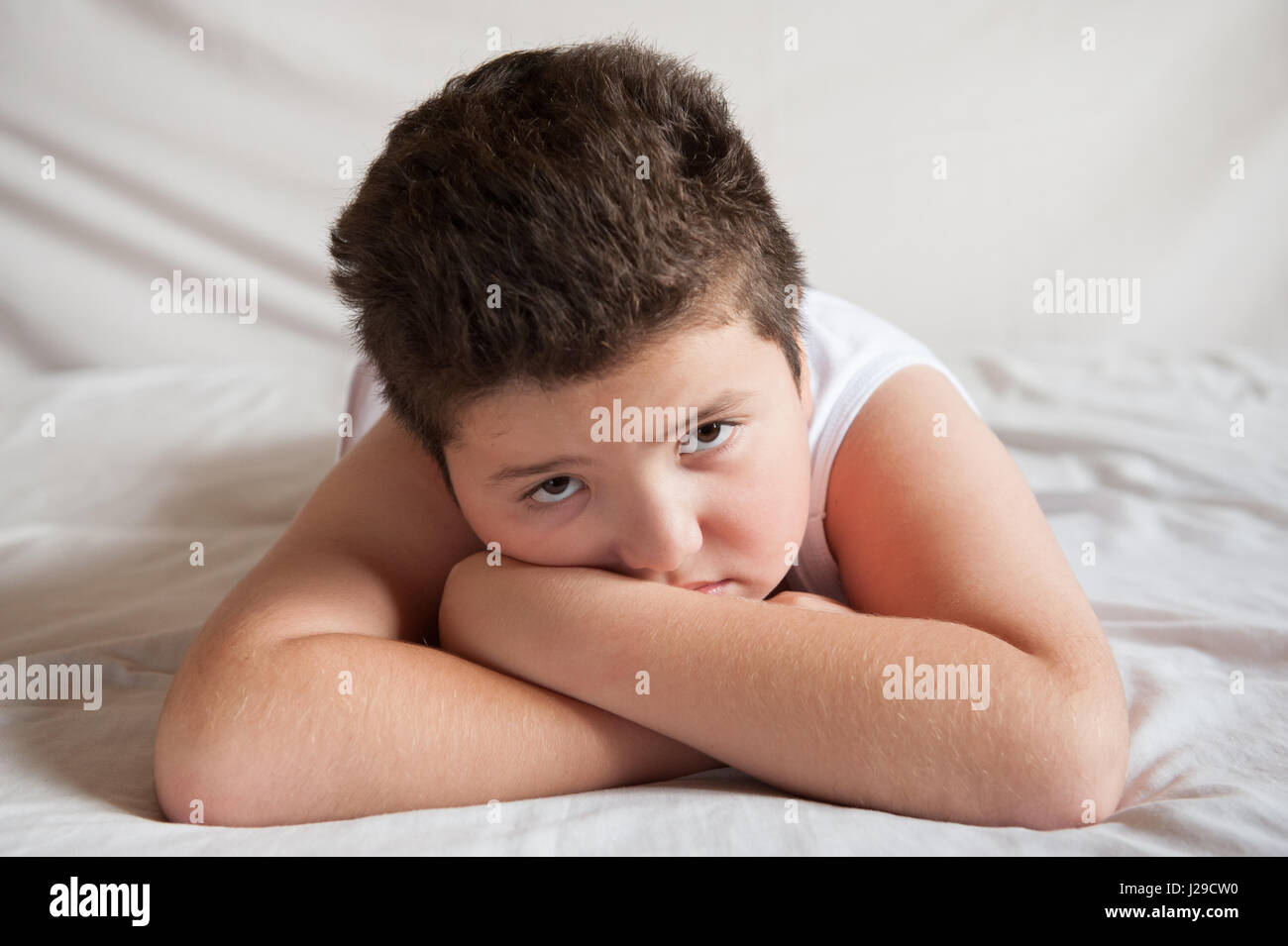 Boy in bed hospital horror hi-res stock photography and images - Alamy