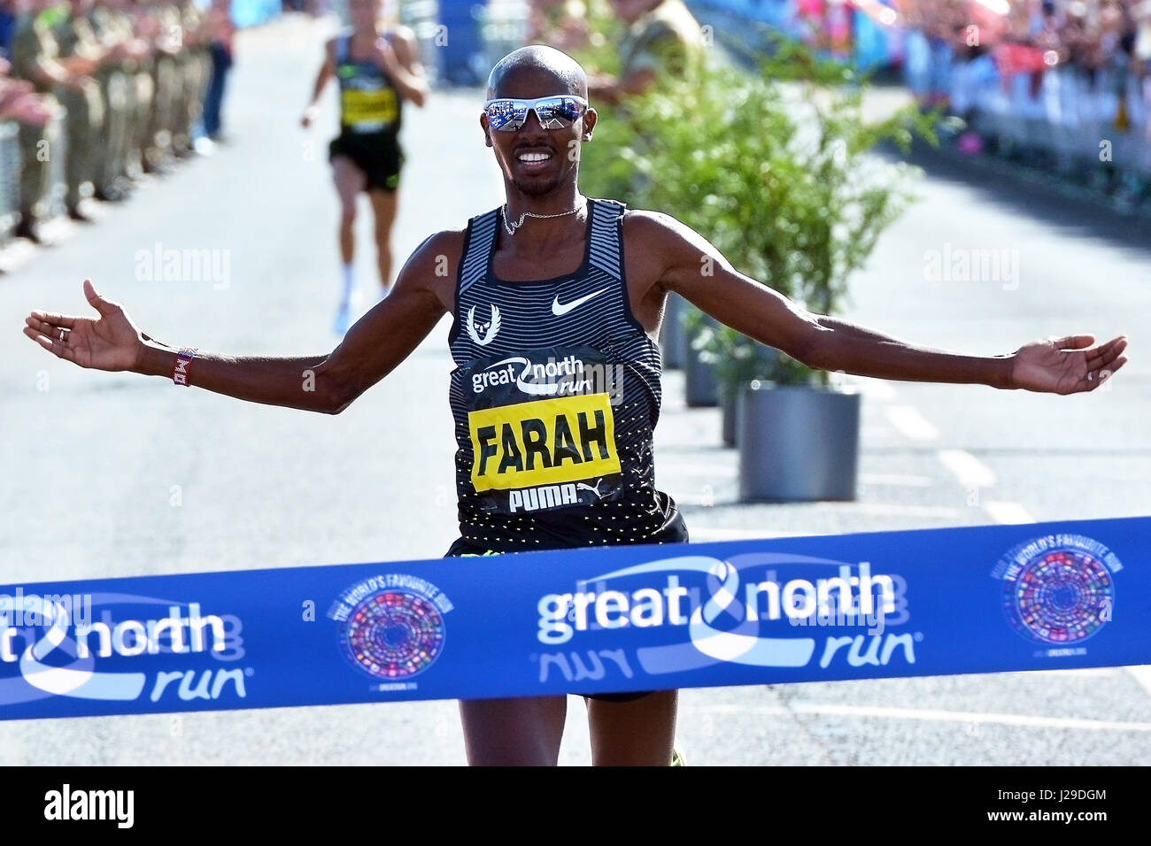 Sir Mo Farah winning the Great North Run Stock Photo - Alamy