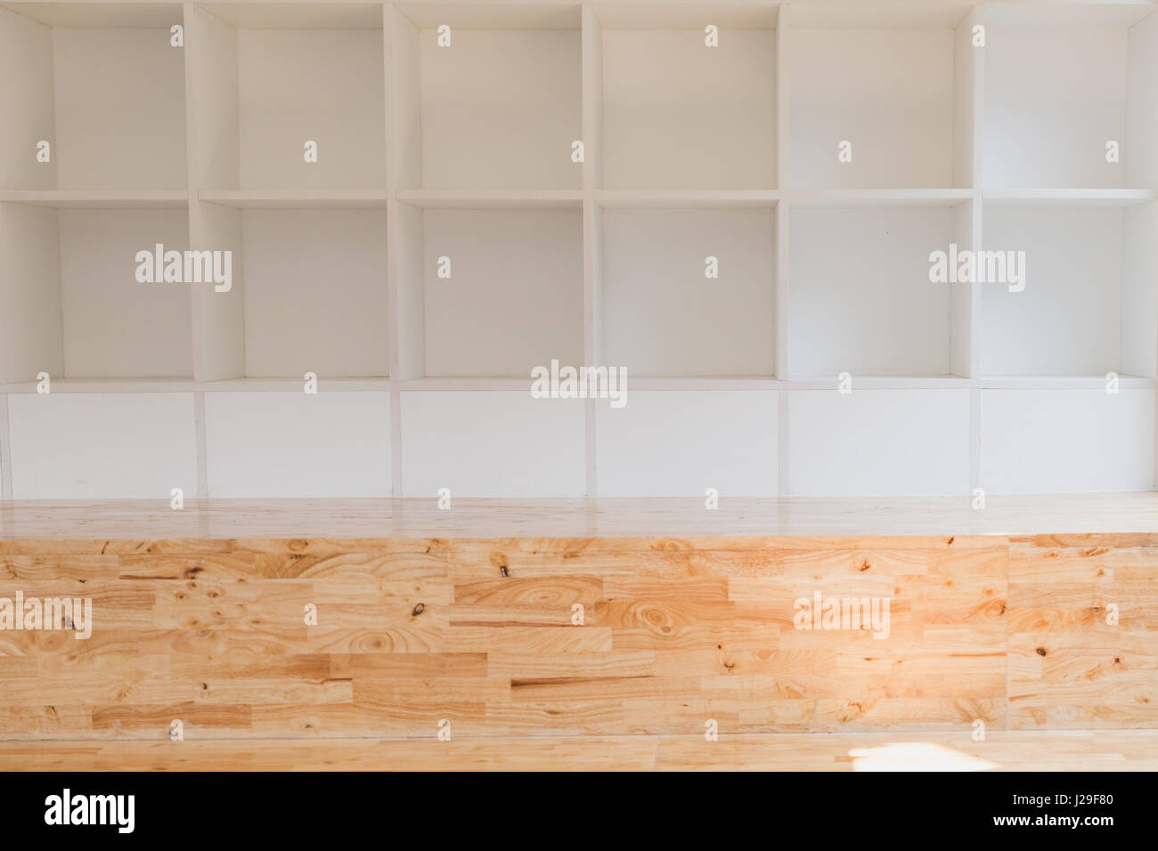 White bookshelf hi-res stock photography and images - Alamy