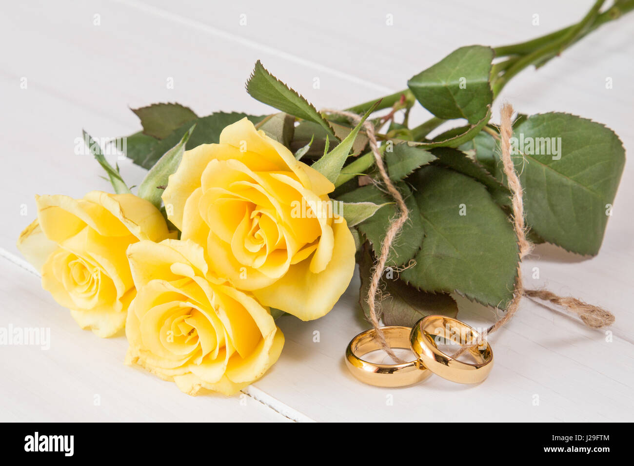 String of roses hi-res stock photography and images - Alamy