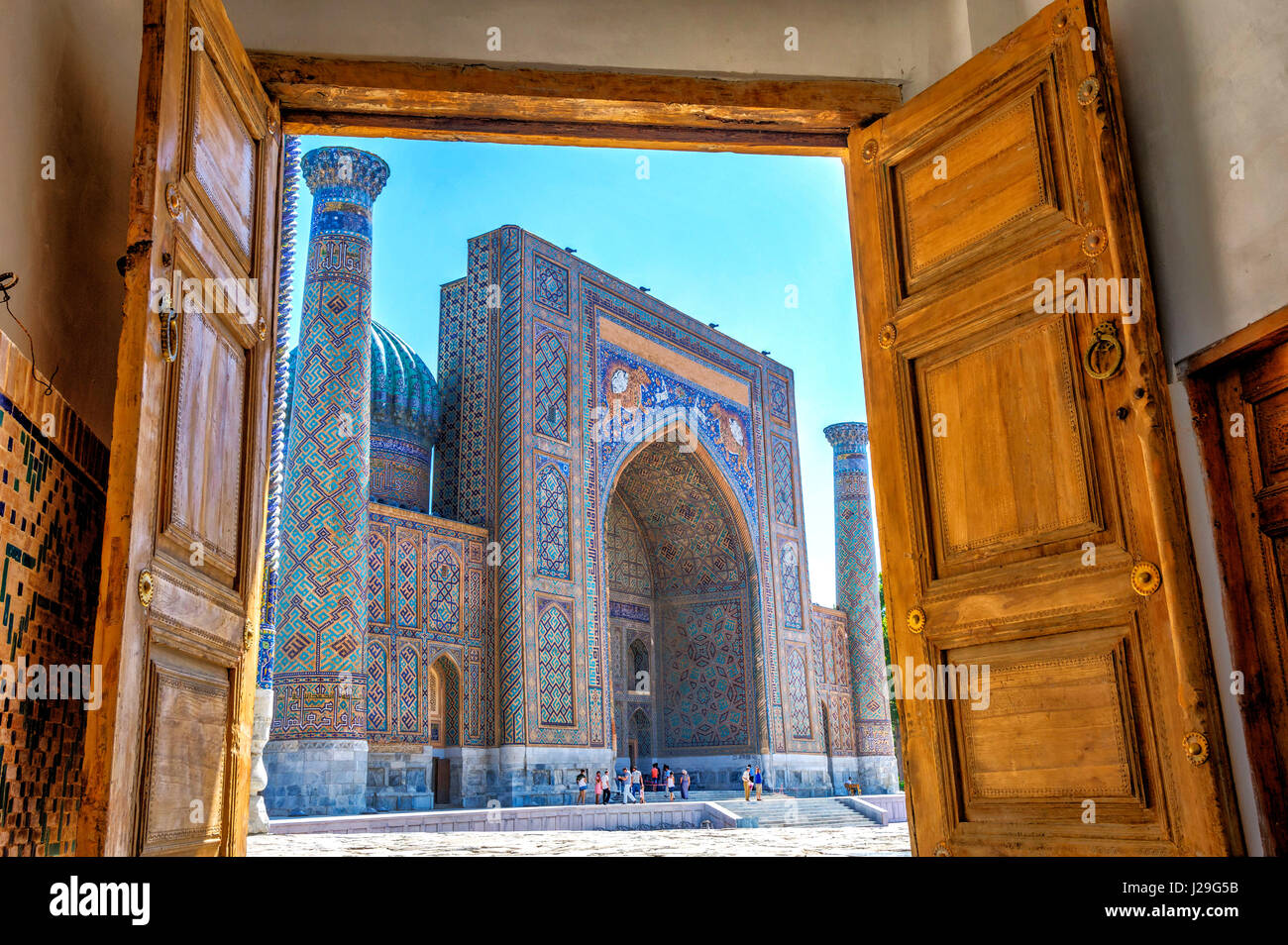 Samarkand registan door hi-res stock photography and images - Alamy