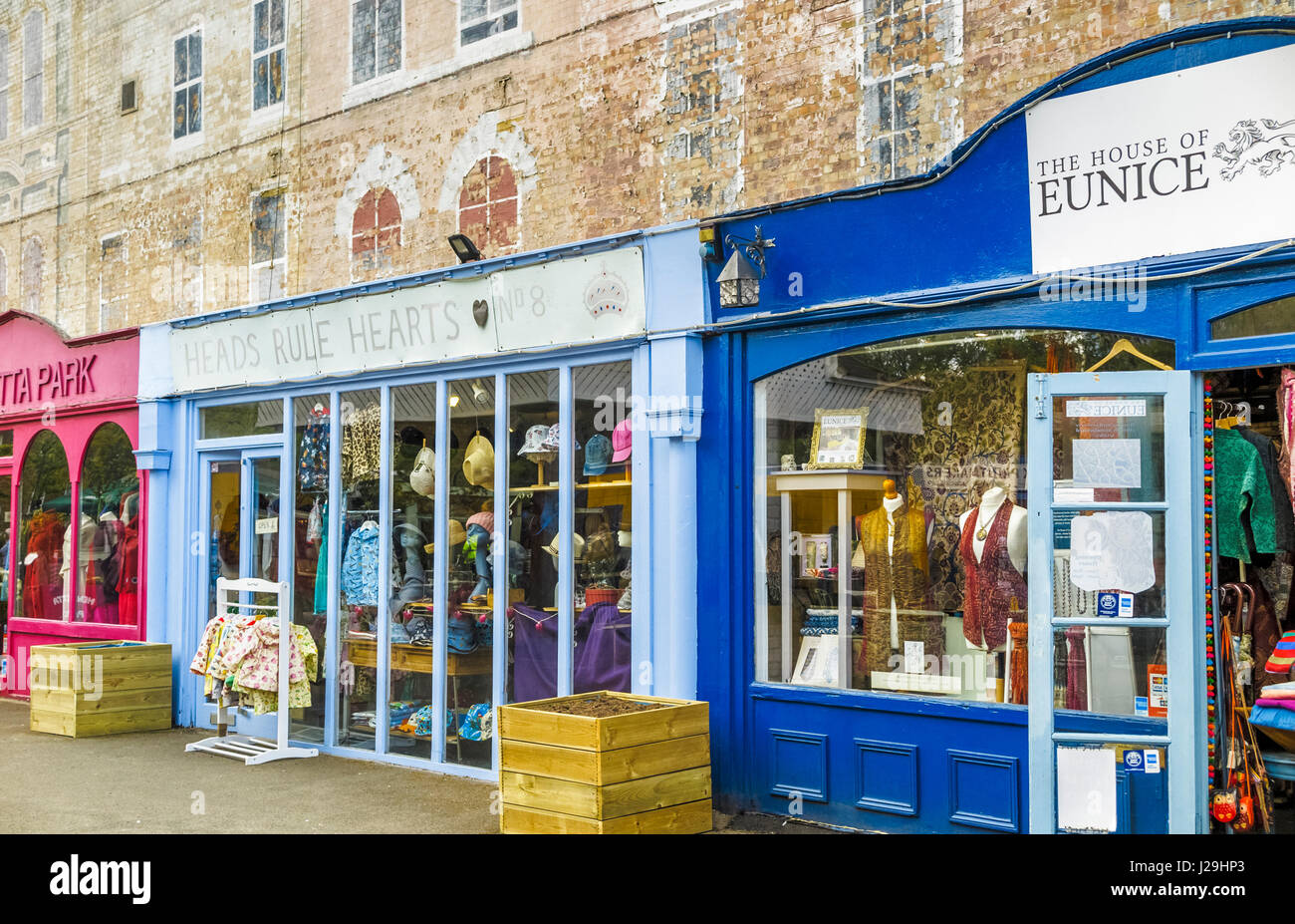 Artisan shops at Gabriel's Wharf on the South Bank, Upper Ground ...