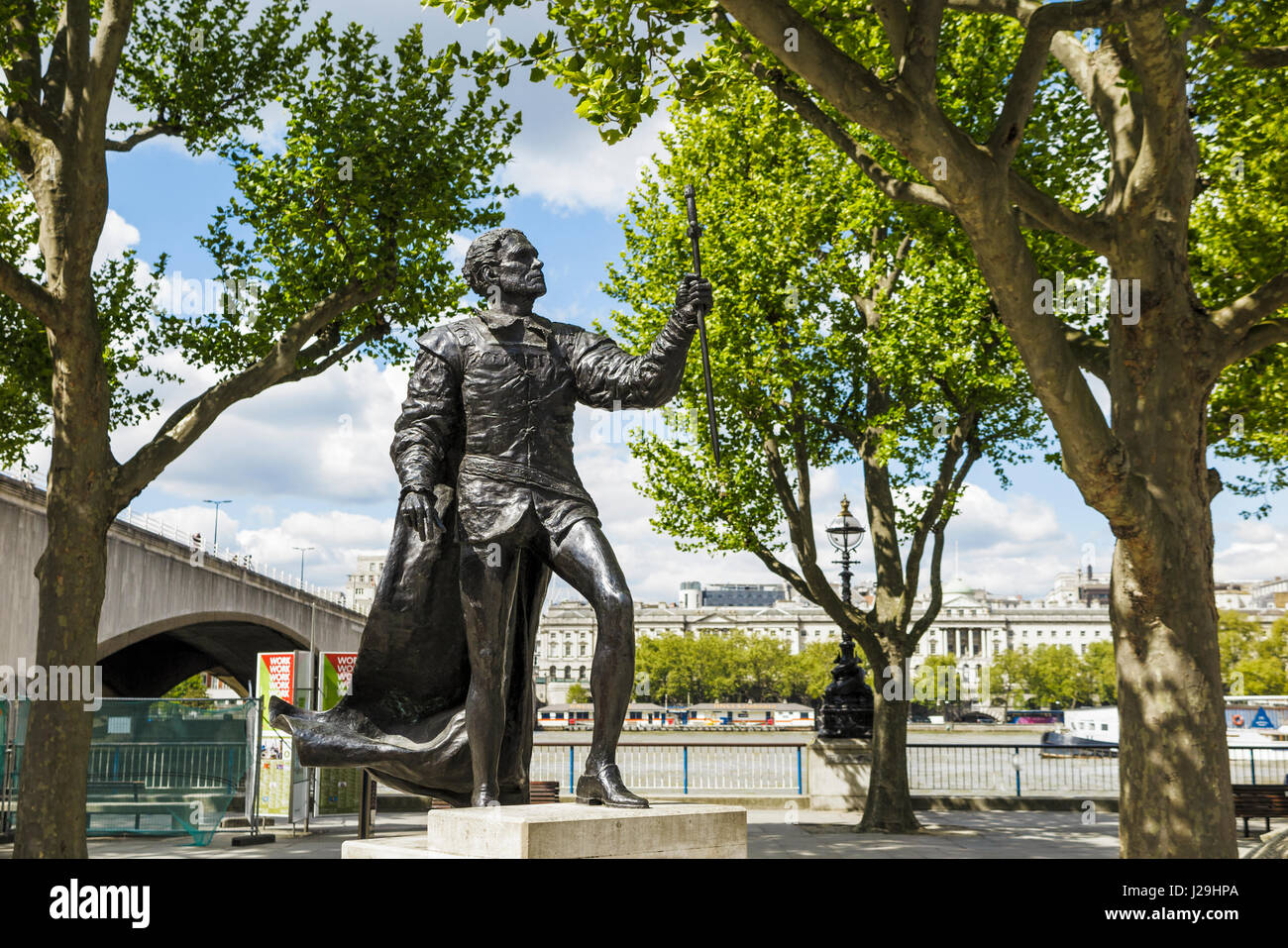 William shakespeare statue sculpture london england uk High Resolution ...