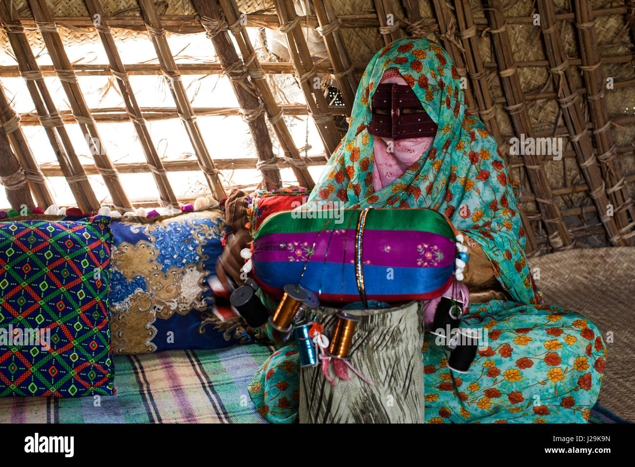 Poor cities hi-res stock photography and images - Alamy