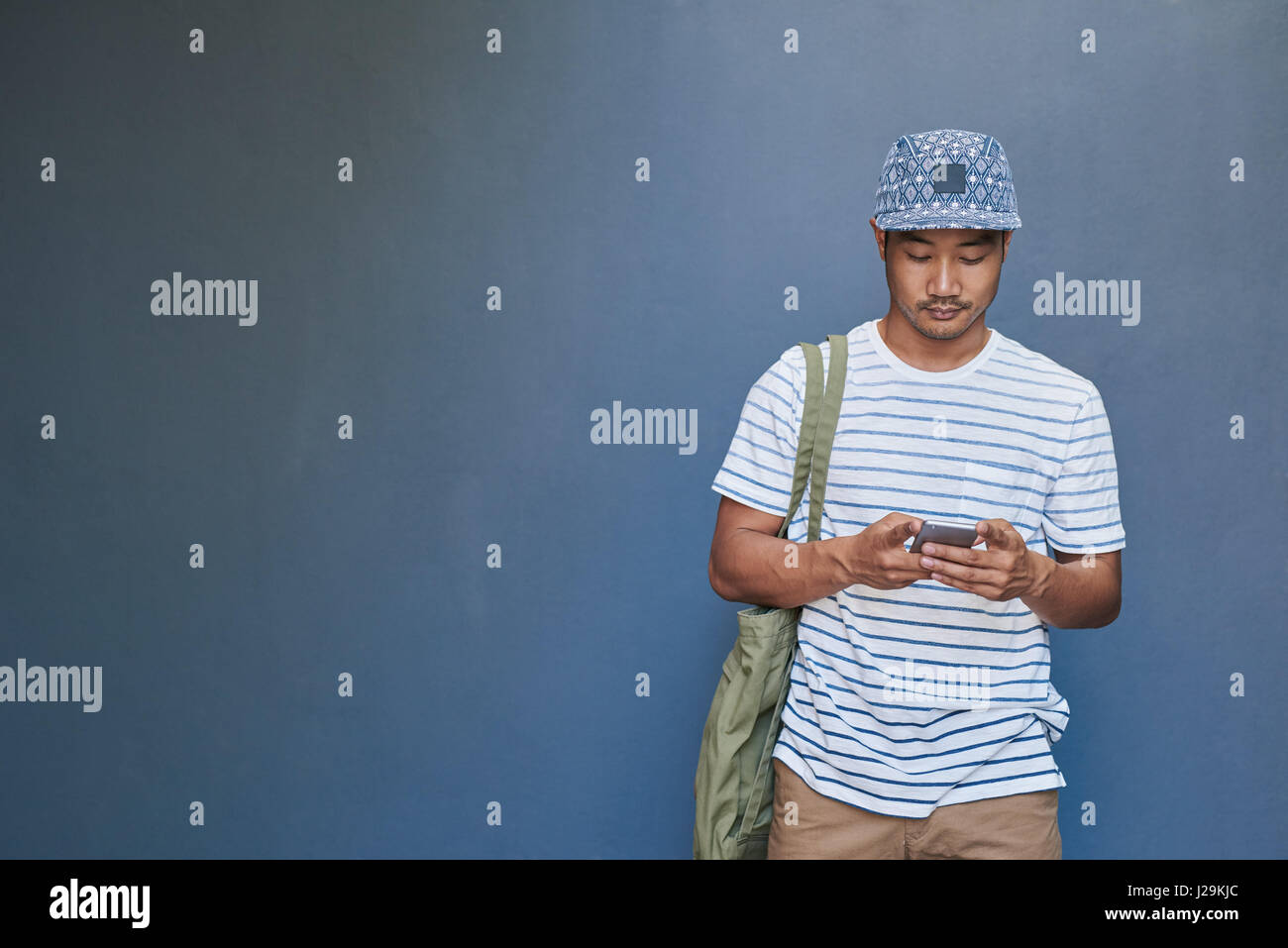 Asian text hi-res stock photography and images - Alamy