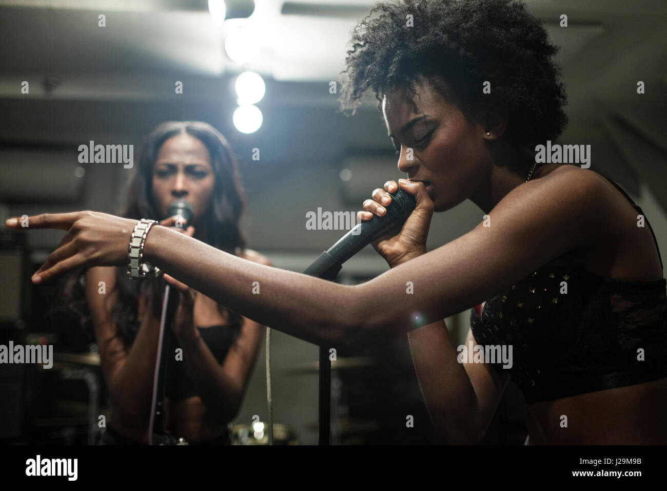 Recording studio hi-res stock photography and images - Alamy