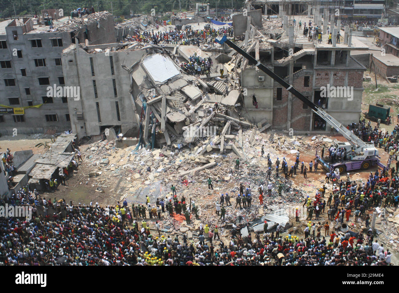Pana plaza building collapsed hi-res stock photography and images - Alamy