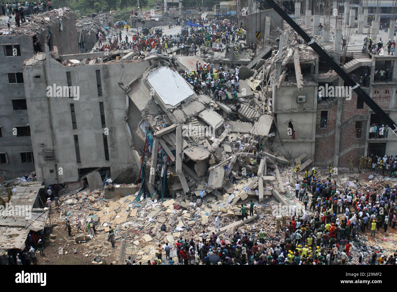 Pana plaza building collapsed hi-res stock photography and images - Alamy