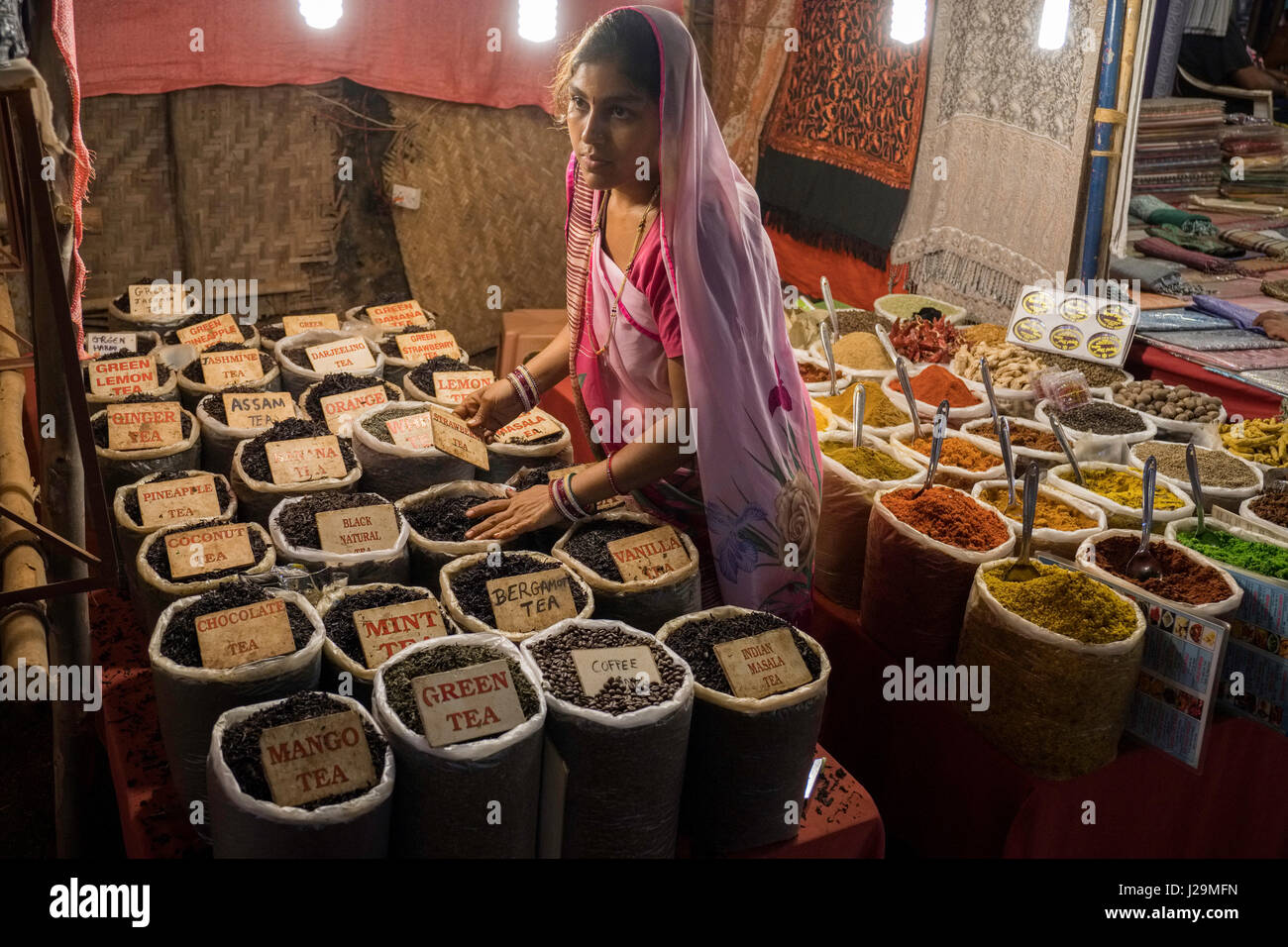 India night market hi-res stock photography and images - Alamy