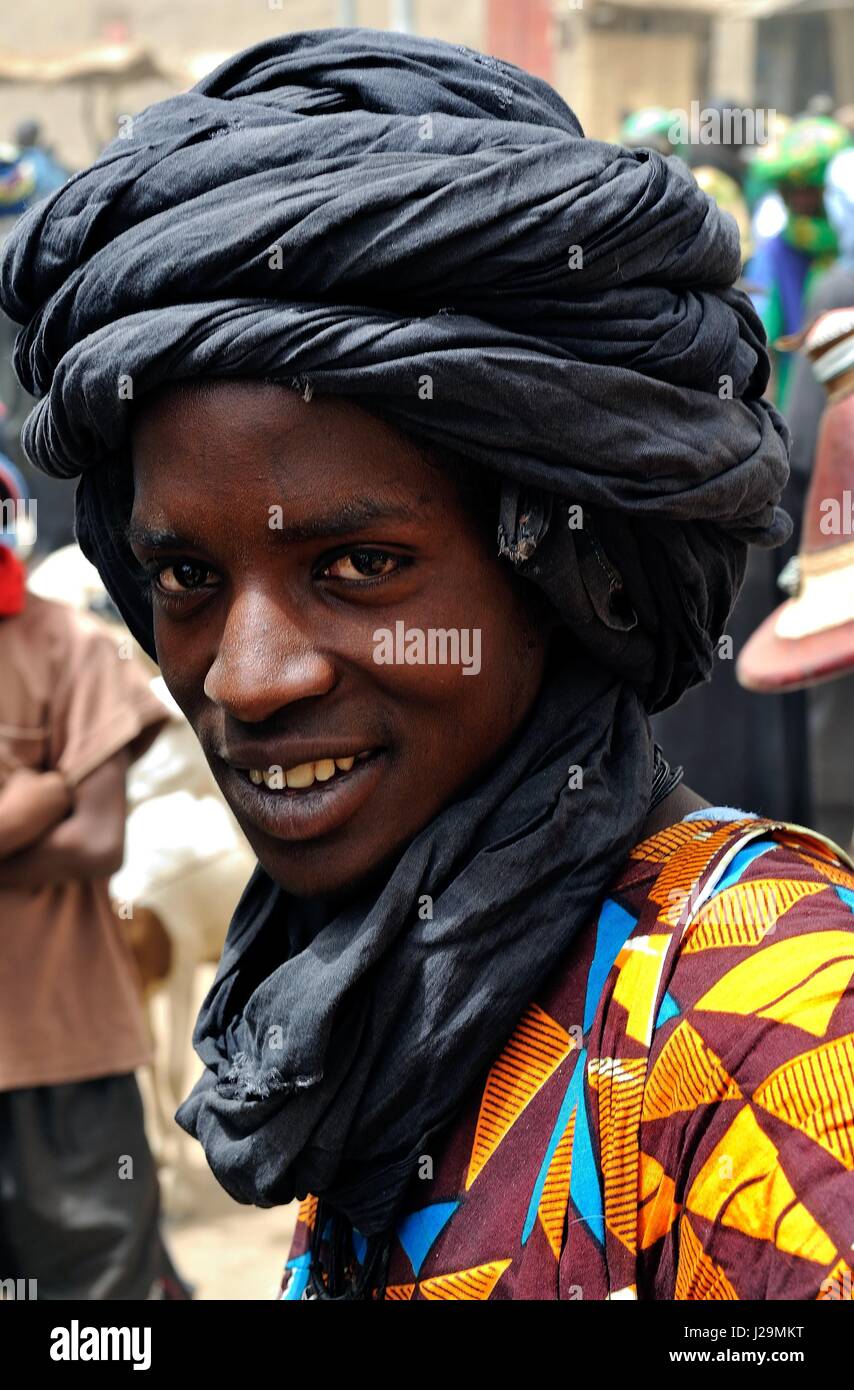Africa, Mali, Timbuktu, Peuhl shepherd with colored tagelmust Stock ...