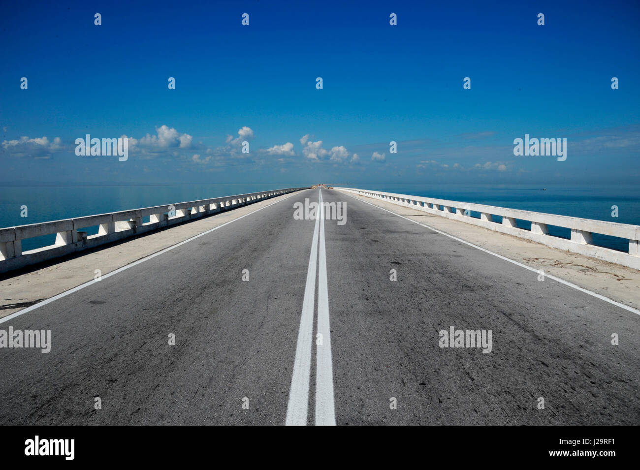 Cayo santa maria road hi-res stock photography and images - Alamy