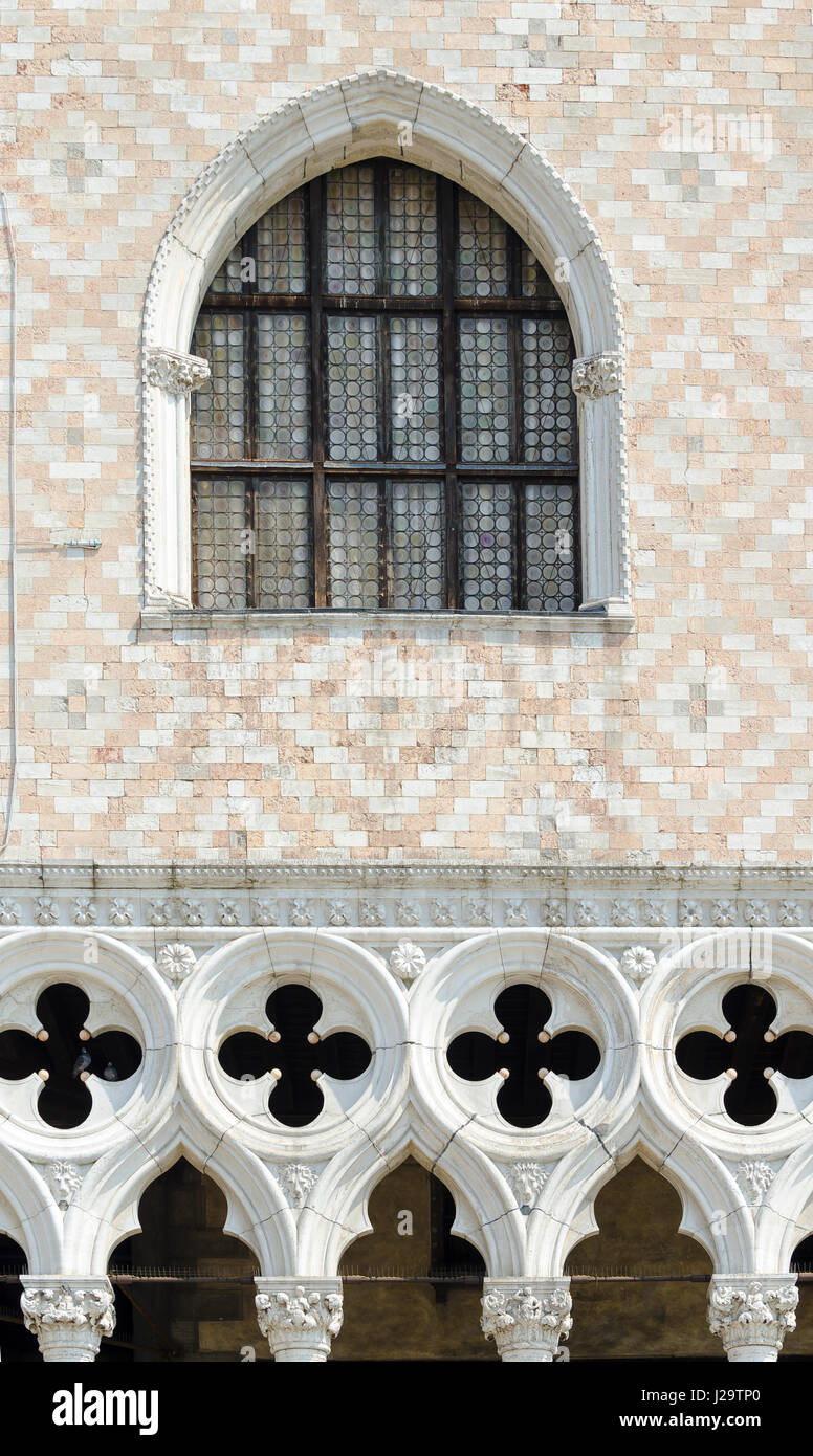 Architectural detail of the iconic Venetian Gothic style of the Palazzo ...