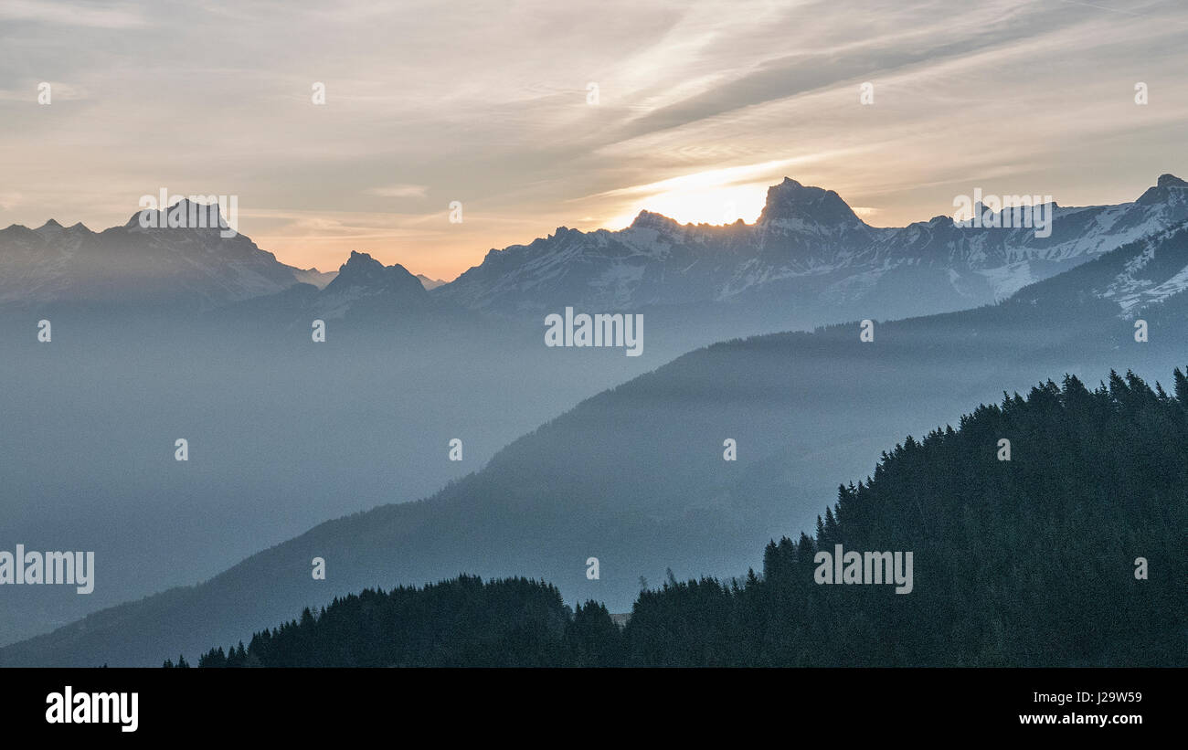 Rising sun sun rising over mountains hi-res stock photography and ...