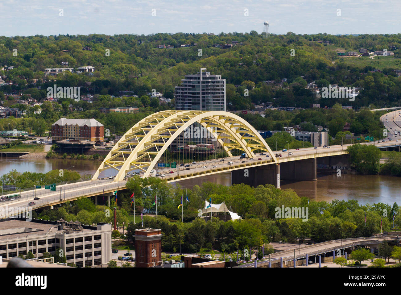 Image of the Daniel Carter Beard Bridge located in Cincinnati, Ohio ...