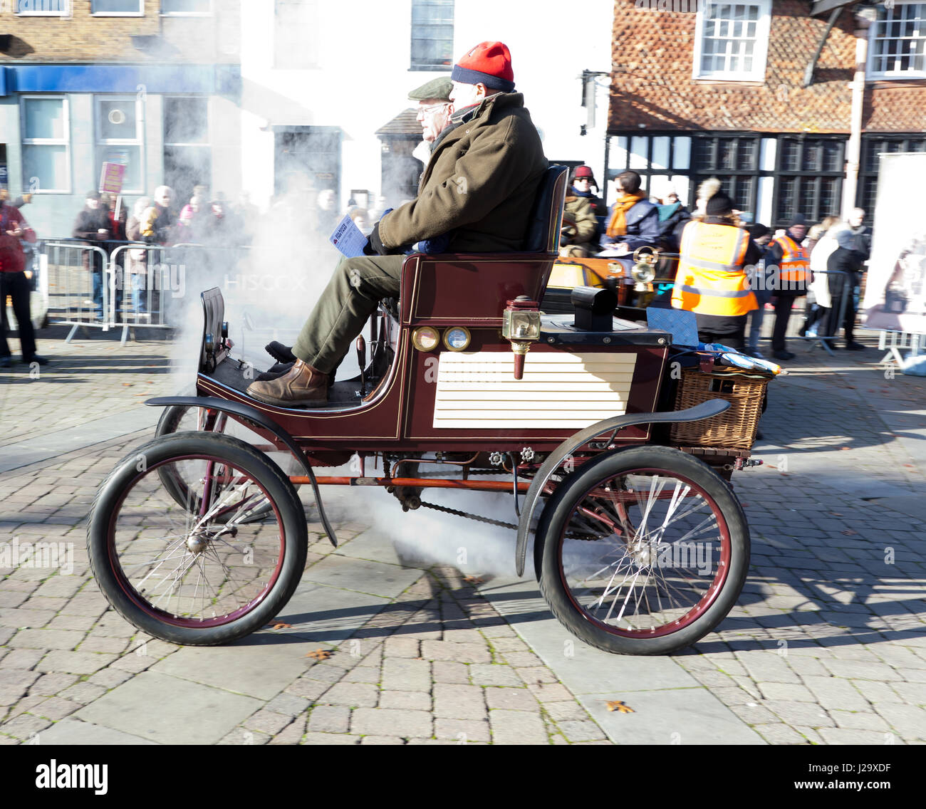 Steam cylinders hi-res stock photography and images - Alamy