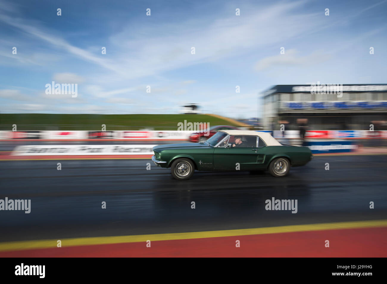 Santapod raceway hi-res stock photography and images - Alamy