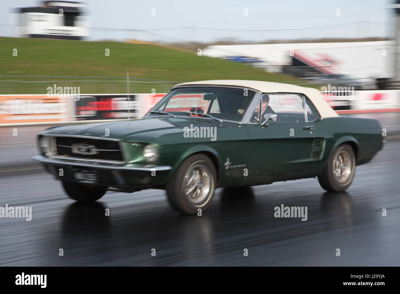 Santapod raceway hi-res stock photography and images - Alamy