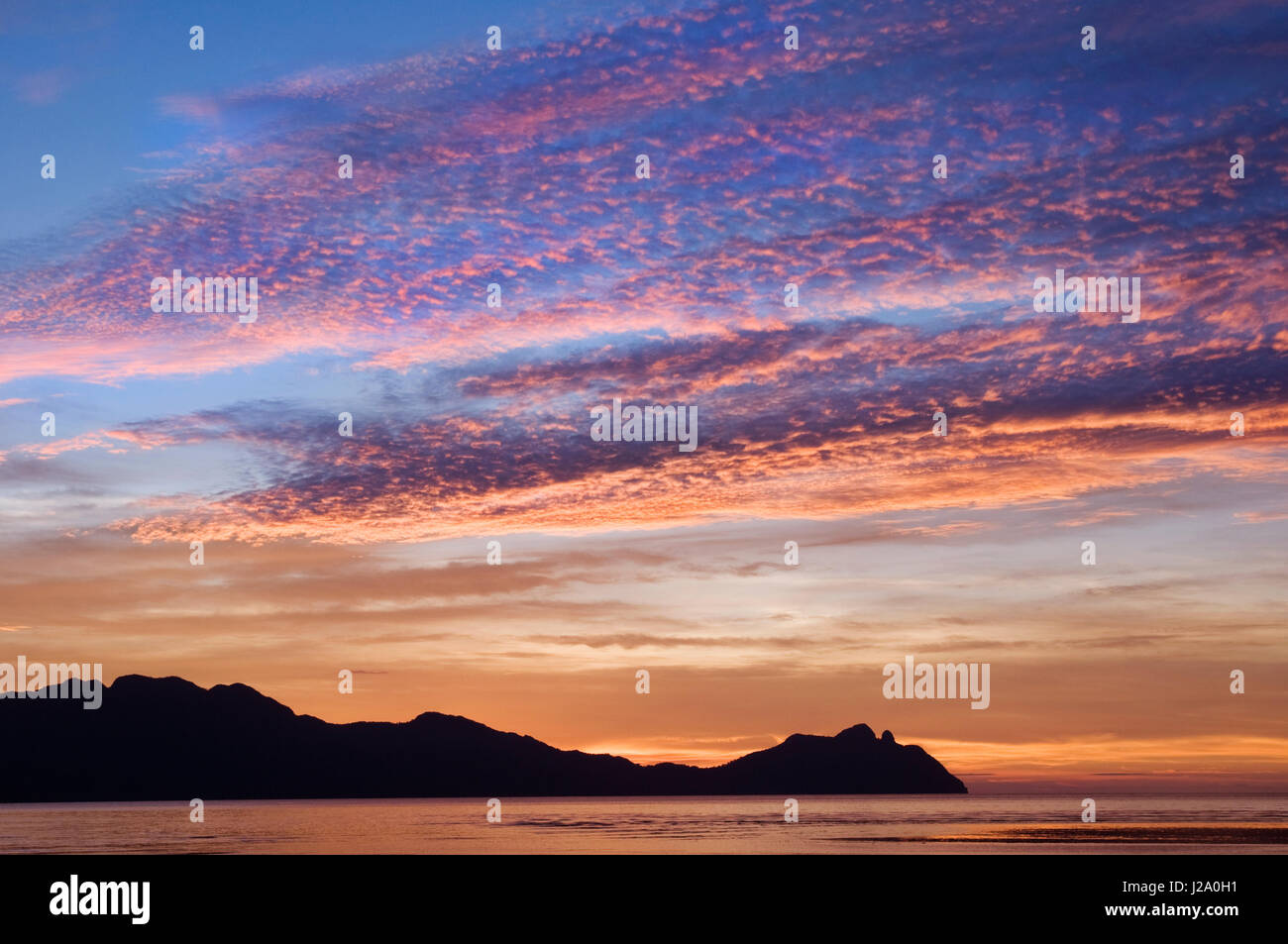 Atmospheric landscape hi-res stock photography and images - Alamy