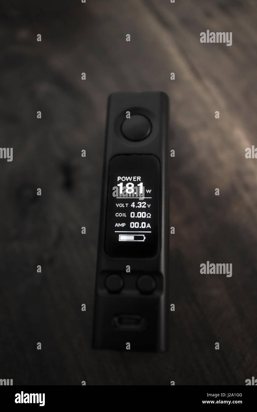 Digital screen of an e-cigarette. Close up photo Stock Photo - Alamy