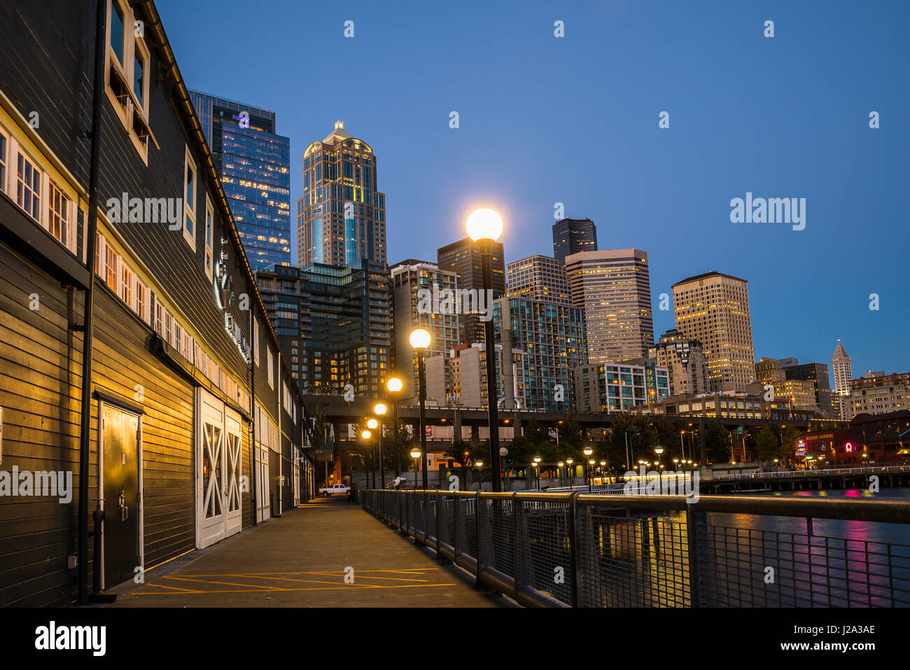 Downtown seattle washington hi-res stock photography and images - Alamy