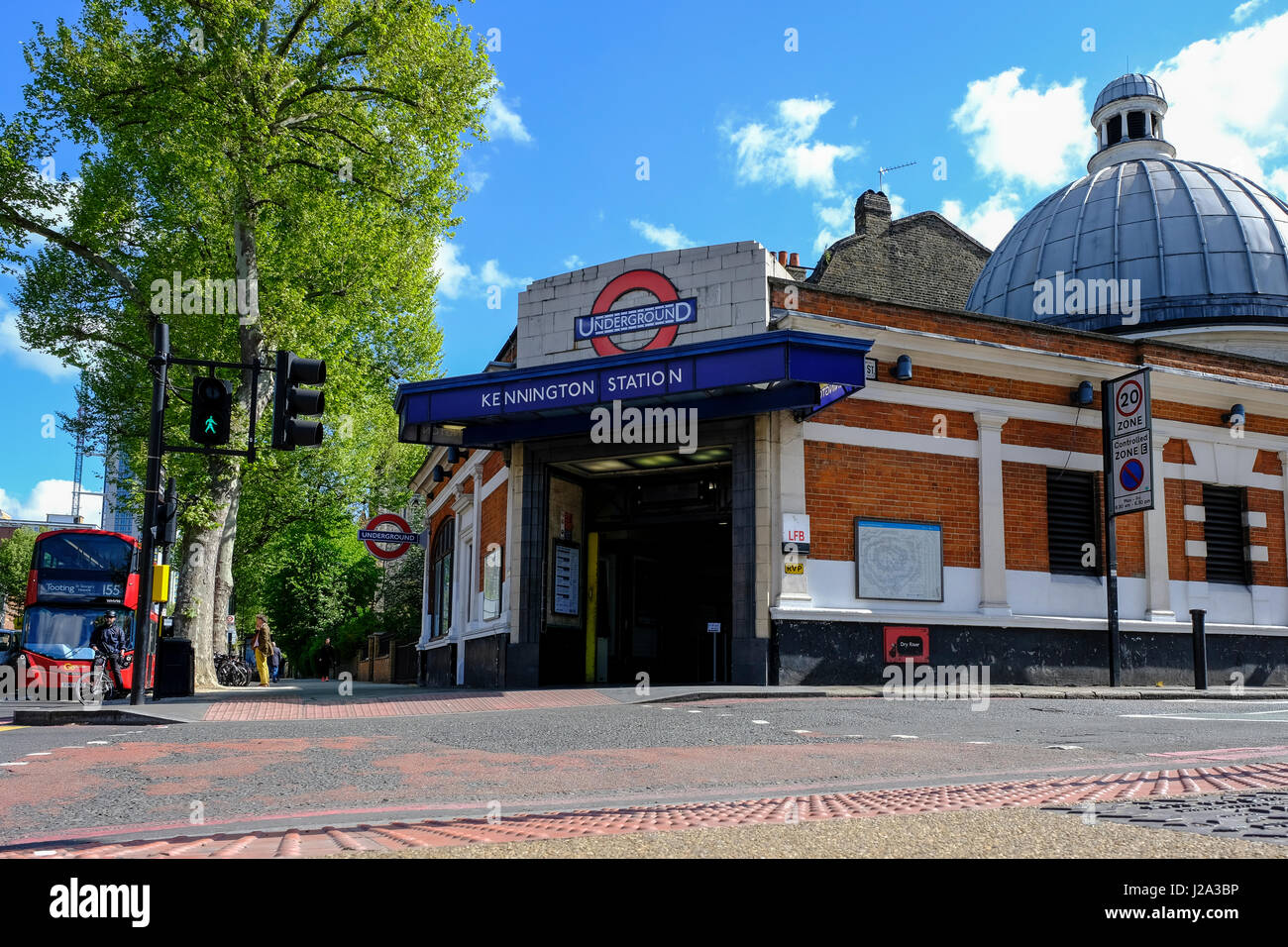 Kennington underground station hi-res stock photography and images - Alamy