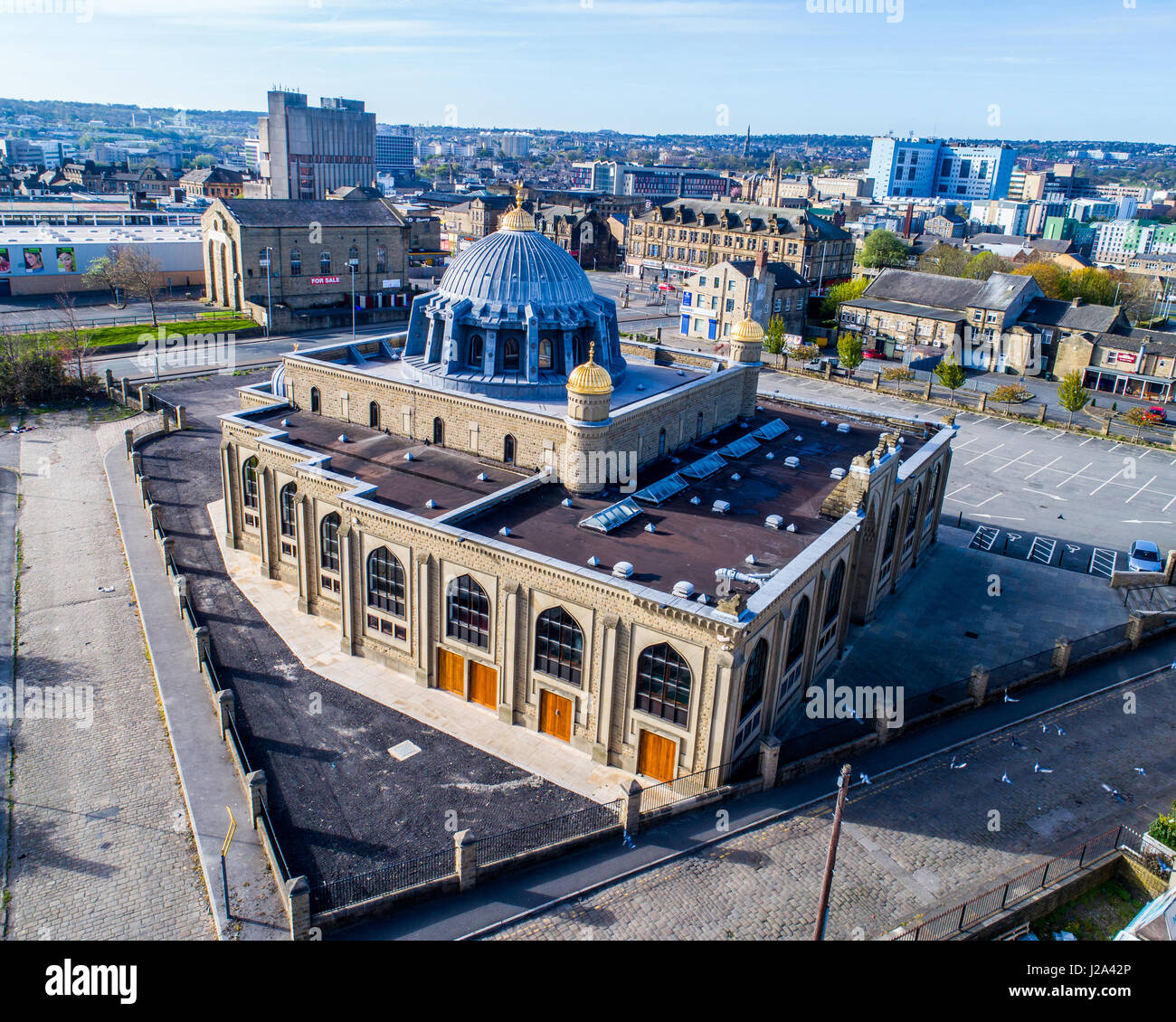 Jamiyat Tabligh-Ul-Islam Central Mosque Bradford Stock Photo - Alamy