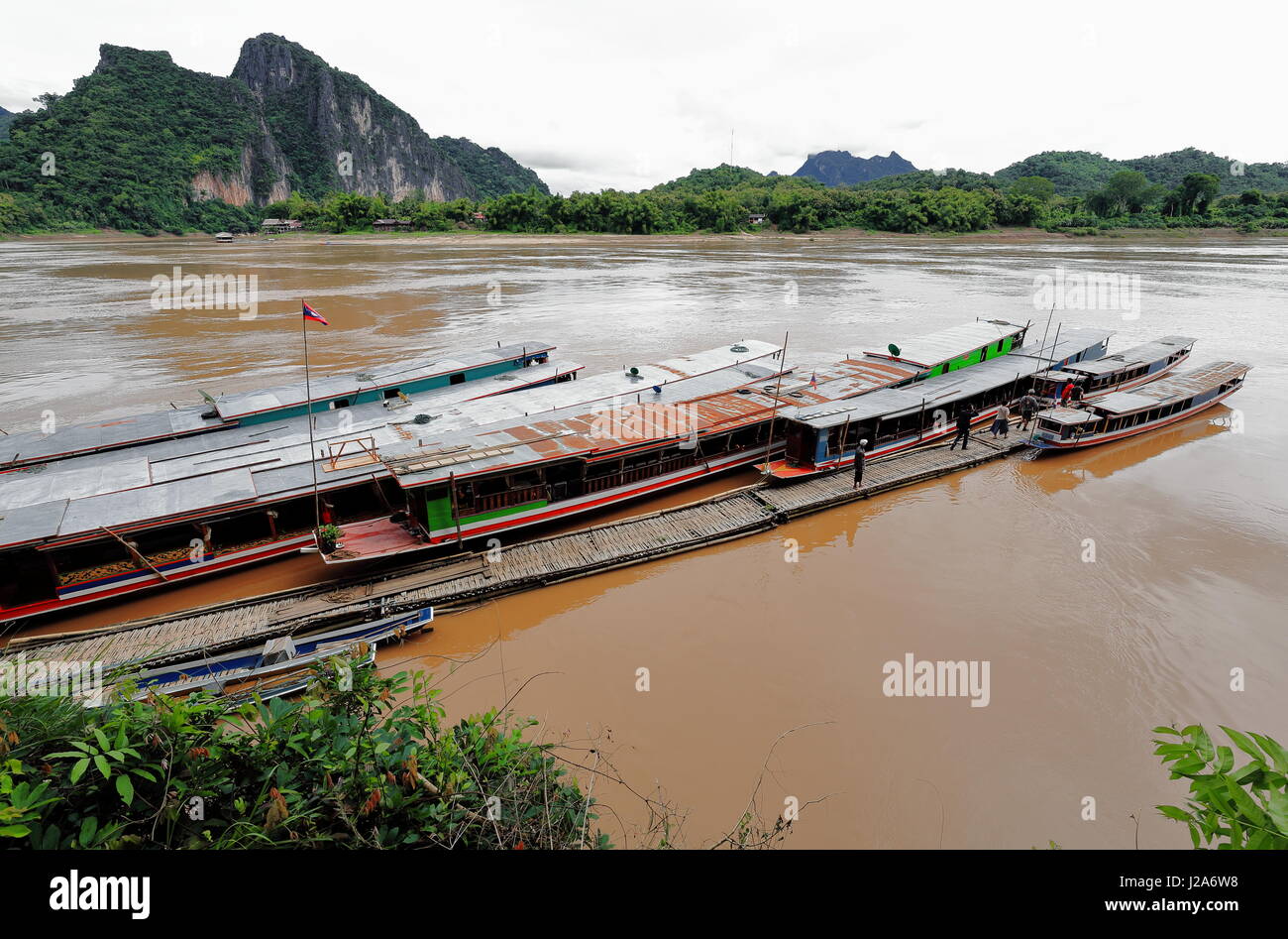 Ban tham ting hi-res stock photography and images - Alamy