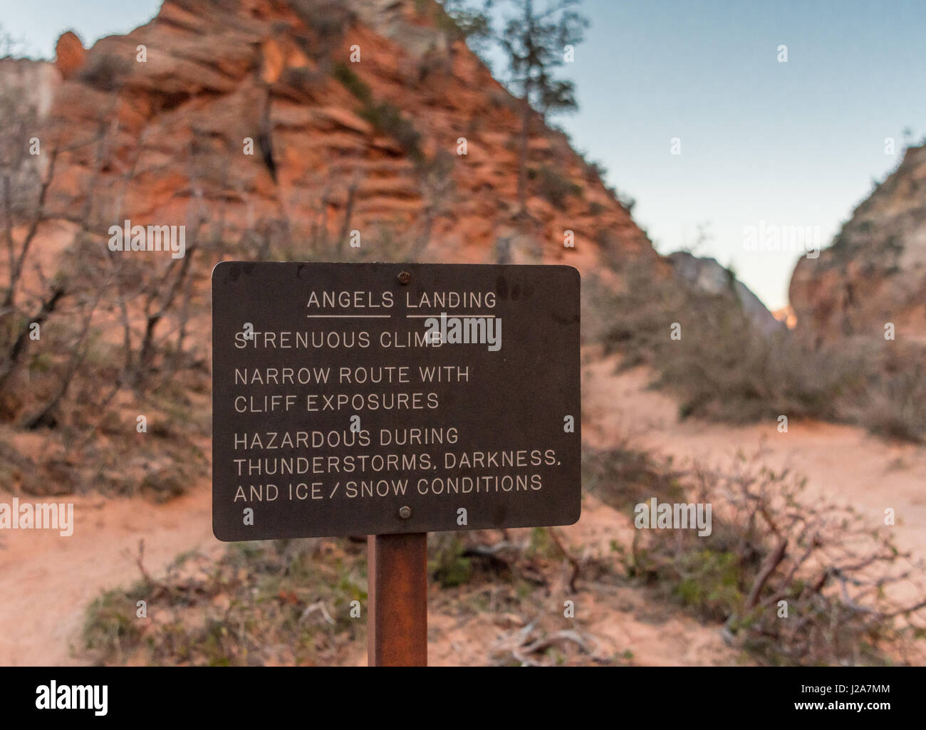 Angel's Landing Warning Sign cautions hikers about risk Stock Photo - Alamy