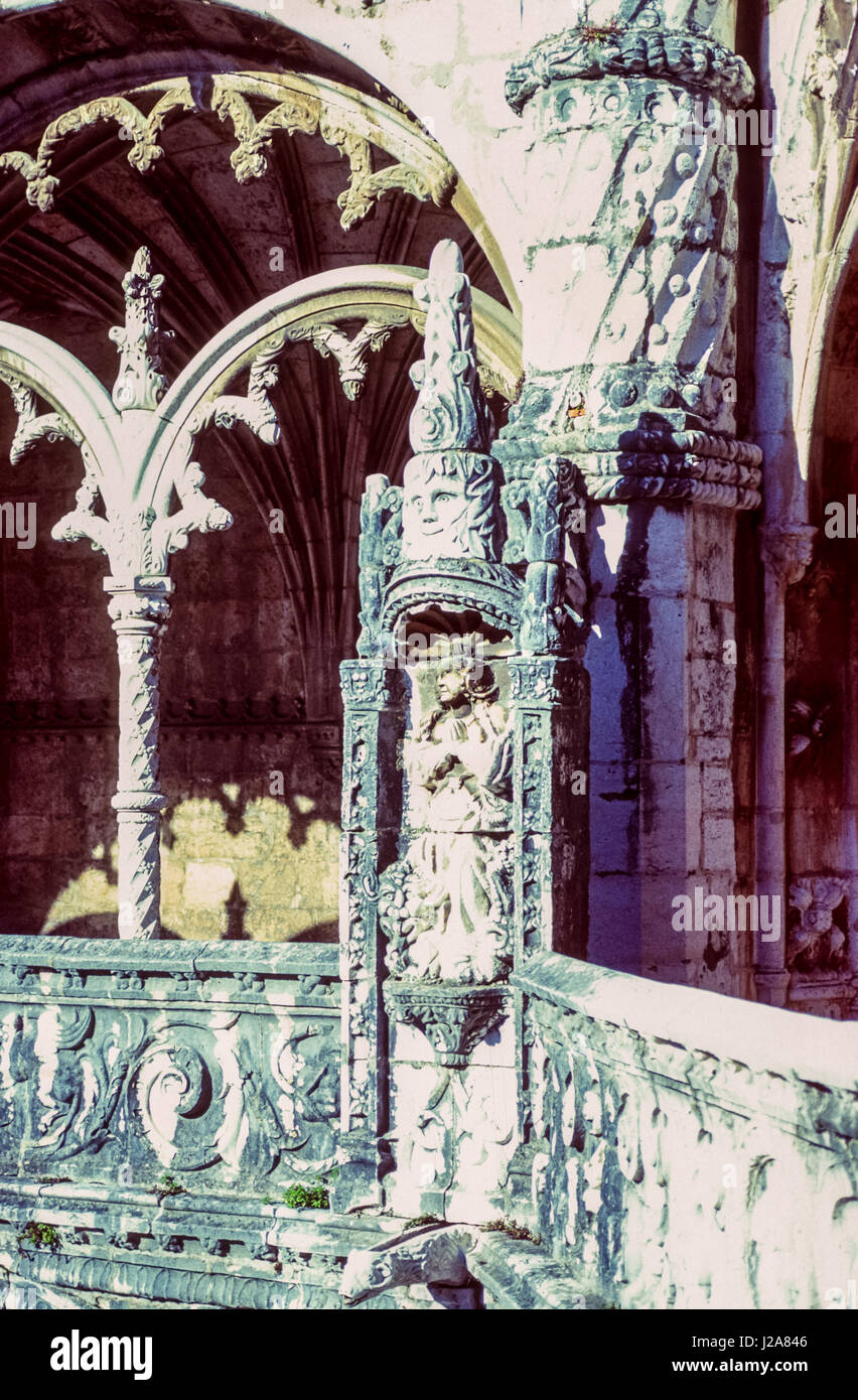 Examples of the portuguese late gothic manueline style of architecture ...