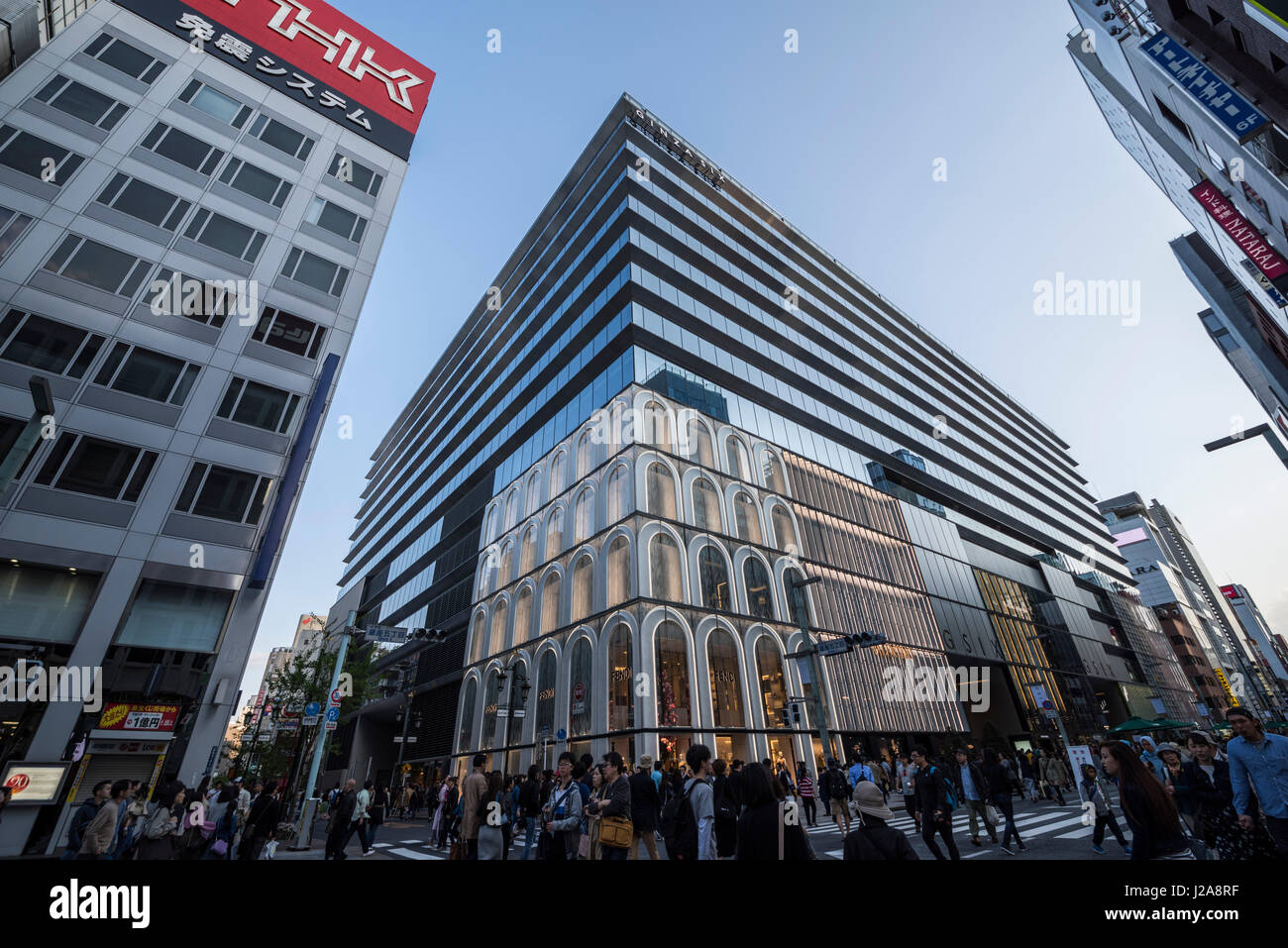Exterior of Ginza Six Building, Chuo-Ku, Tokyo, Japan Stock Photo - Alamy