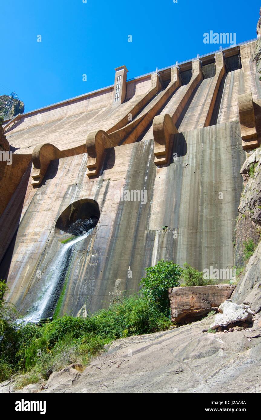 Masonry gravity dam hi-res stock photography and images - Alamy