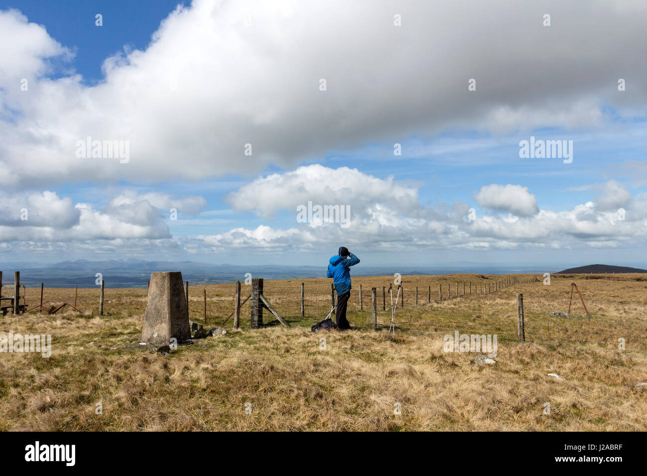 Black hill summit hi-res stock photography and images - Alamy