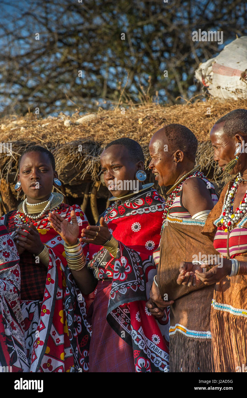 Africa, Tanzania, girls wearing traditional clothing Stock Photo - Alamy
