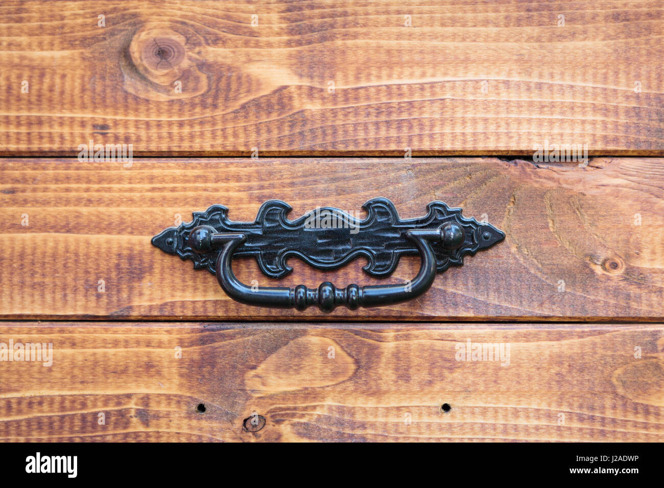 Old drawer handle hi-res stock photography and images - Alamy