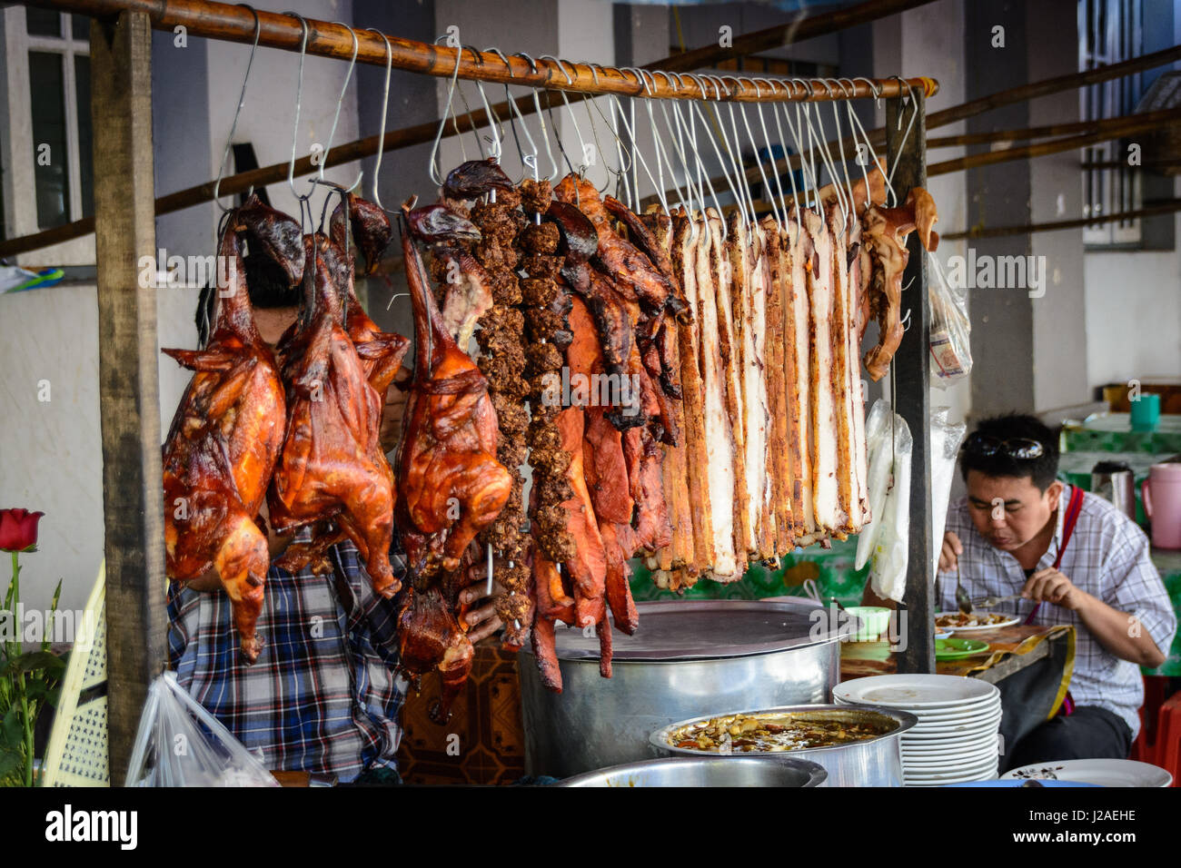 Myanmar cooking food hi-res stock photography and images - Alamy