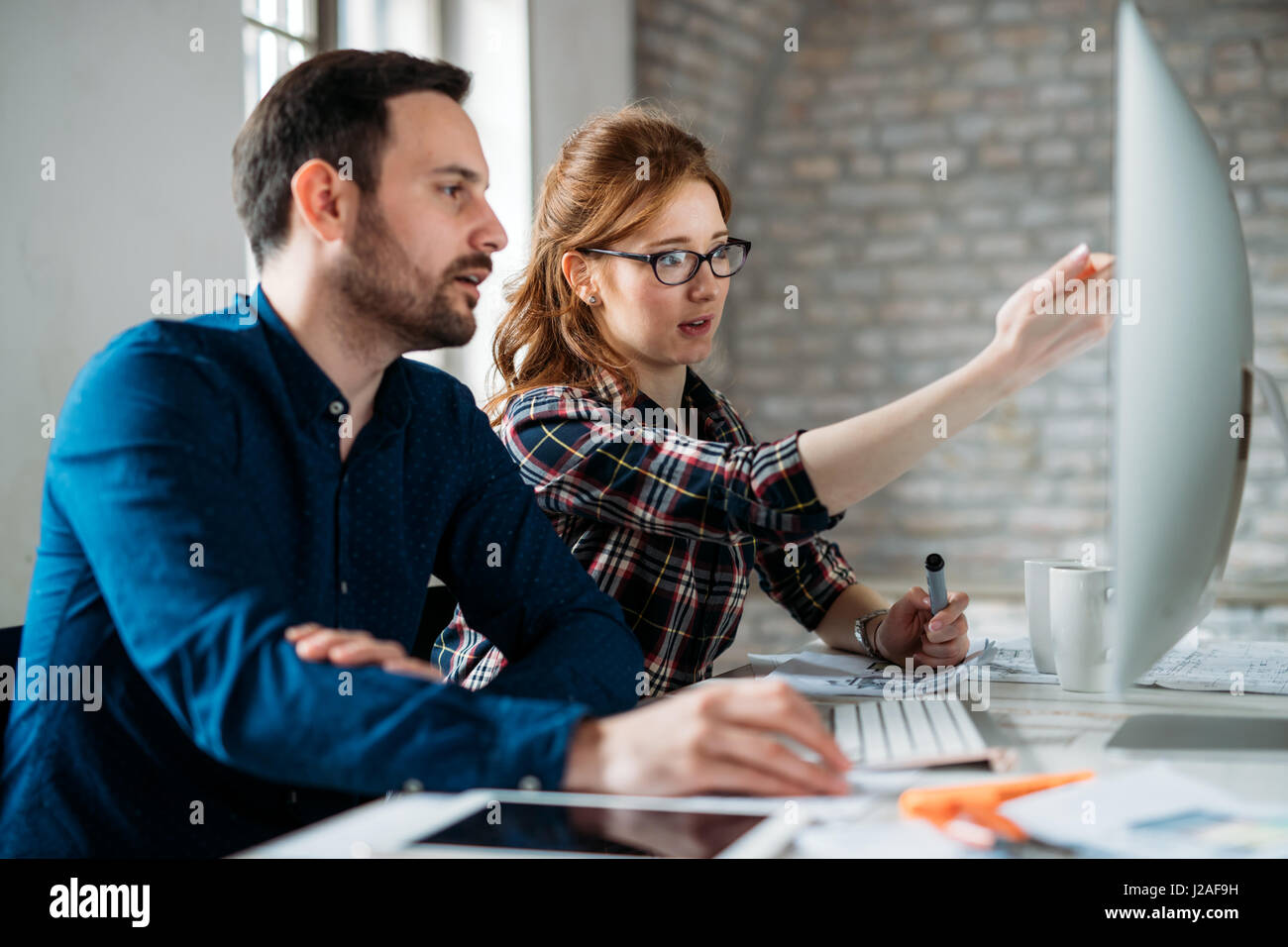 Office start hi-res stock photography and images - Alamy