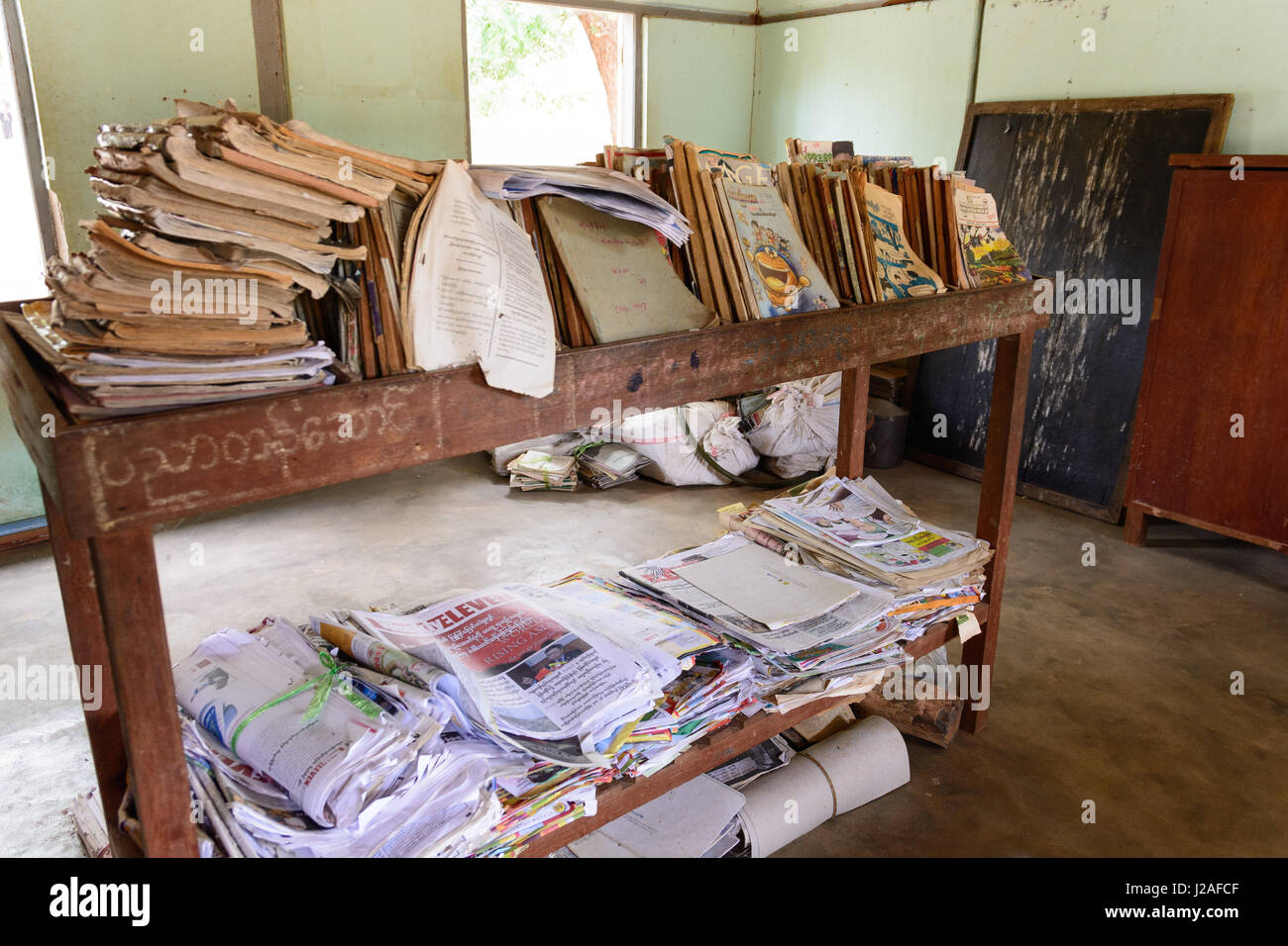 Myanmar (Burma), Mandalay Region, Taungtha, Taung Ba, Mandalay Province ...