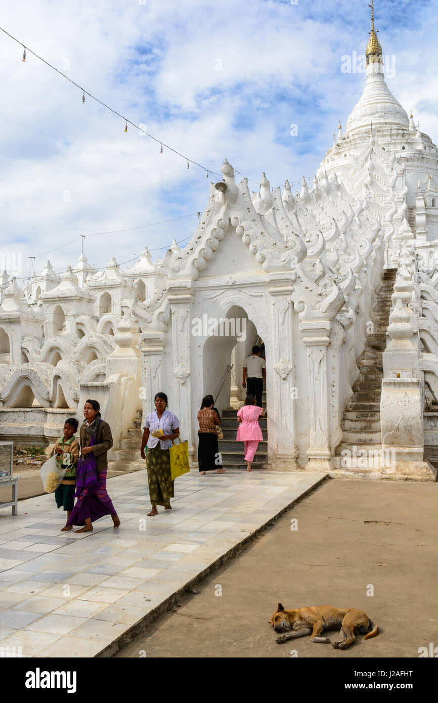 Myanmar (Burma), Sagaing Region, Min Kun, Myatheintan Pagoda, Mingun ...